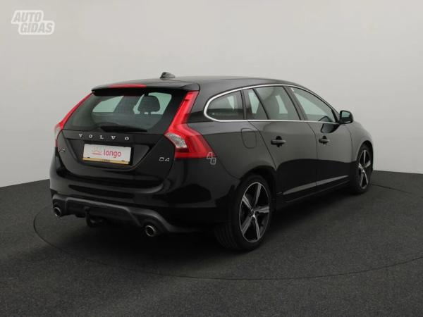 Black Volvo V60 2018 in Vilnius, with an engine capacity of 2.00 L and mileage of 204 thousand km for 13499 €, photo 8 on AUTOMOTO.COM.LV