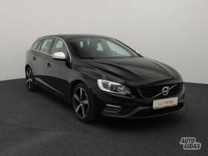Black Volvo V60 2018 in Vilnius, with an engine capacity of 2.00 L and mileage of 204 thousand km for 13399 €, photo 11 on AUTOMOTO.COM.LV
