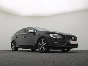 Black Volvo V60 2018 in Vilnius, with an engine capacity of 2.00 L and mileage of 204 thousand km for 13399 €, photo 12 on AUTOMOTO.COM.LV