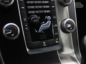 Black Volvo V60 2018 in Vilnius, with an engine capacity of 2.00 L and mileage of 204 thousand km for 13399 €, photo 21 on AUTOMOTO.COM.LV