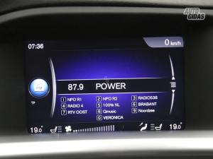 Black Volvo V60 2018 in Vilnius, with an engine capacity of 2.00 L and mileage of 204 thousand km for 13399 €, photo 23 on AUTOMOTO.COM.LV