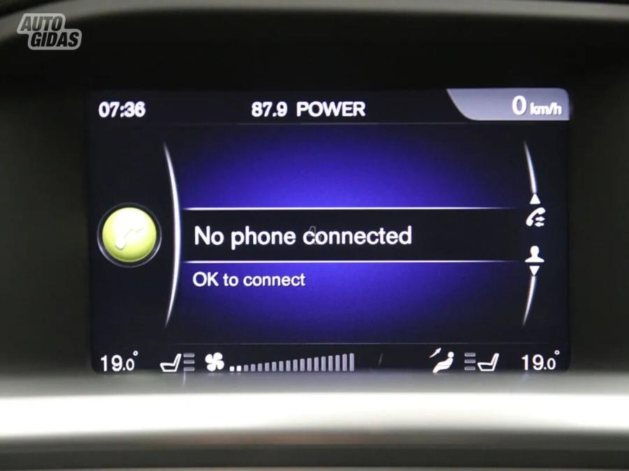 Black Volvo V60 2018 in Vilnius, with an engine capacity of 2.00 L and mileage of 204 thousand km for 13399 €, photo 24 on AUTOMOTO.COM.LV