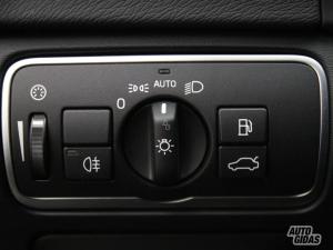 Black Volvo V60 2018 in Vilnius, with an engine capacity of 2.00 L and mileage of 204 thousand km for 13399 €, photo 28 on AUTOMOTO.COM.LV