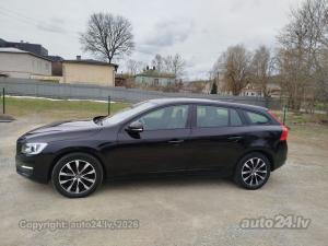 Melns Volvo V60 2018 Rakvere, ar dzinēja tilpumu 2.00 L un nobraukumu 238 tūkst. km par 9900 €, foto 7 vietnē AUTOMOTO.COM.LV