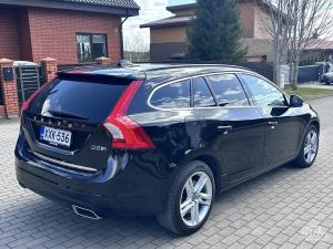 Melns Volvo V60 2018 Klaipėda, ar dzinēja tilpumu 2.40 L un nobraukumu 204 tūkst. km par 9300 €, foto 5 vietnē AUTOMOTO.COM.LV