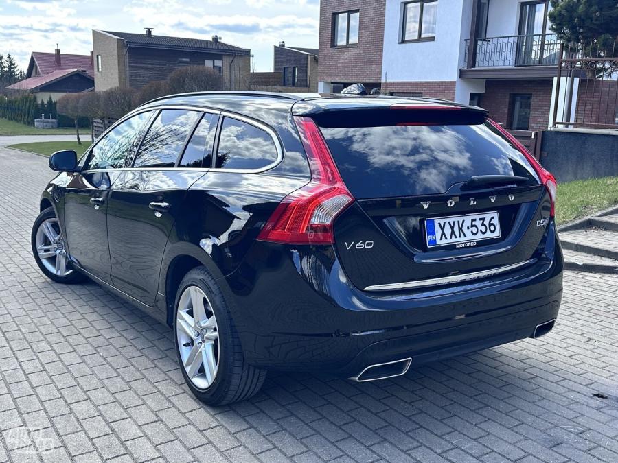 Melns Volvo V60 2018 Klaipėda, ar dzinēja tilpumu 2.40 L un nobraukumu 204 tūkst. km par 9300 €, foto 7 vietnē AUTOMOTO.COM.LV