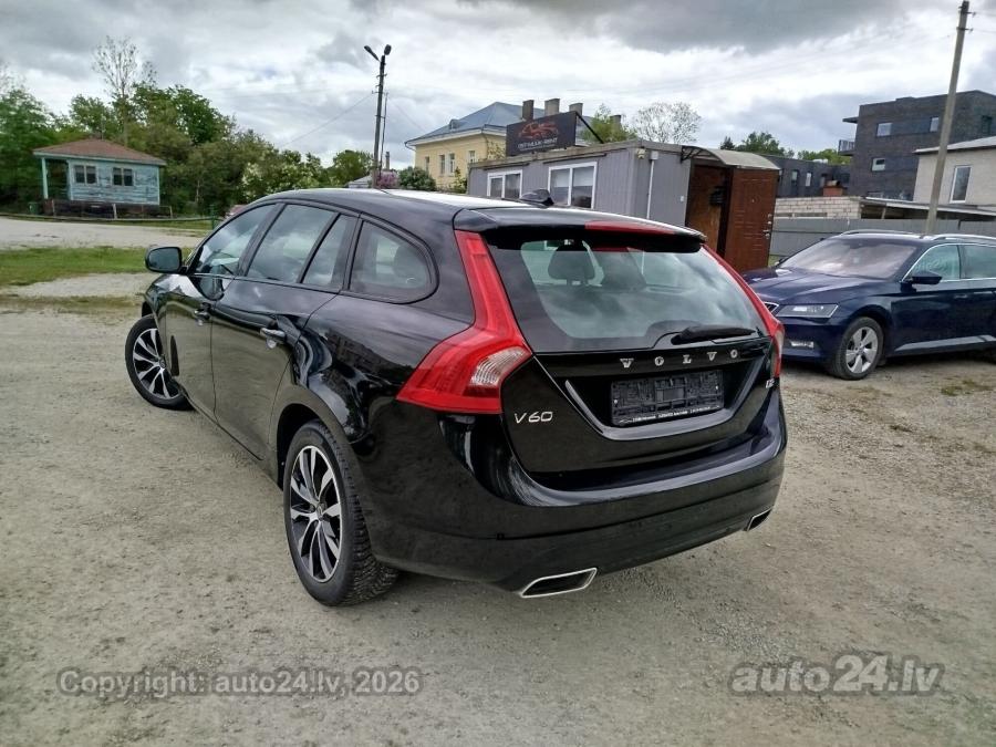 Melns Volvo V60 2018 Rakvere, ar dzinēja tilpumu 2.00 L un nobraukumu 238 tūkst. km par 9900 €, foto 5 vietnē AUTOMOTO.COM.LV