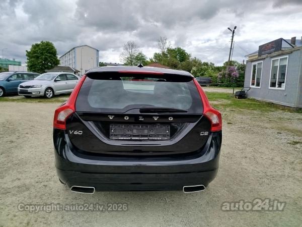 Melns Volvo V60 2018 Rakvere, ar dzinēja tilpumu 2.00 L un nobraukumu 238 tūkst. km par 9900 €, foto 5 vietnē AUTOMOTO.COM.LV