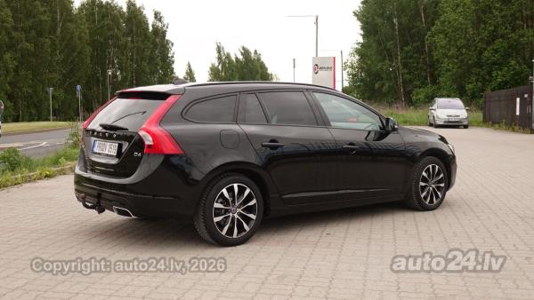 Melns Volvo V60 2018 Tartu, ar dzinēja tilpumu 2.00 L un nobraukumu 219 tūkst. km par 10990 €, foto 4 vietnē AUTOMOTO.COM.LV