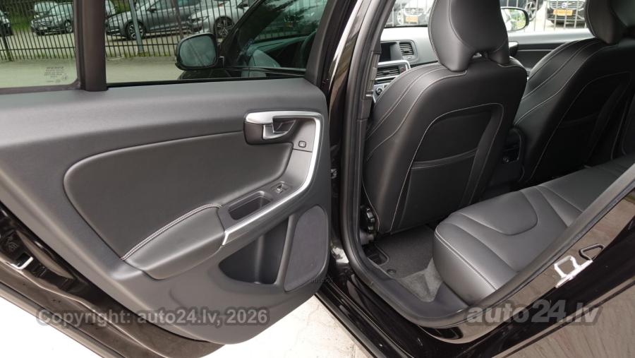 Melns Volvo V60 2018 Tartu, ar dzinēja tilpumu 2.00 L un nobraukumu 219 tūkst. km par 10990 €, foto 12 vietnē AUTOMOTO.COM.LV