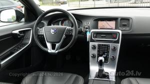 Melns Volvo V60 2018 Tartu, ar dzinēja tilpumu 2.00 L un nobraukumu 219 tūkst. km par 10990 €, foto 14 vietnē AUTOMOTO.COM.LV