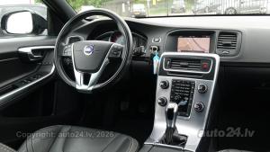 Melns Volvo V60 2018 Tartu, ar dzinēja tilpumu 2.00 L un nobraukumu 219 tūkst. km par 10990 €, foto 19 vietnē AUTOMOTO.COM.LV