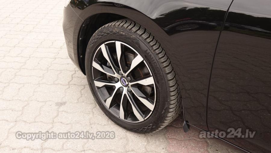 Melns Volvo V60 2018 Tartu, ar dzinēja tilpumu 2.00 L un nobraukumu 219 tūkst. km par 10990 €, foto 22 vietnē AUTOMOTO.COM.LV