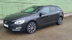 Black Volvo V60 2018 in Riga, with an engine capacity of 2.00 L and mileage of 201 thousand km for 10900 €, photo  on AUTOMOTO.COM.LV