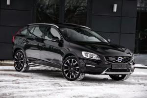 Melns Volvo V60 2018 Jelgava, ar dzinēja tilpumu 2.00 L un nobraukumu 264 tūkst. km par 12500 €, foto 4 vietnē AUTOMOTO.COM.LV