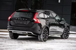 Melns Volvo V60 2018 Jelgava, ar dzinēja tilpumu 2.00 L un nobraukumu 264 tūkst. km par 12500 €, foto 5 vietnē AUTOMOTO.COM.LV