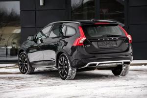 Melns Volvo V60 2018 Jelgava, ar dzinēja tilpumu 2.00 L un nobraukumu 264 tūkst. km par 12500 €, foto 7 vietnē AUTOMOTO.COM.LV