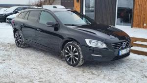 Melns Volvo V60 2018 Rīga, ar dzinēja tilpumu 2.00 L un nobraukumu 201 tūkst. km par 10900 €, foto 4 vietnē AUTOMOTO.COM.LV