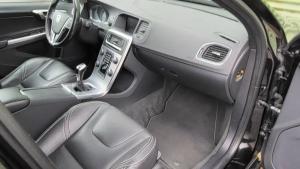 Melns Volvo V60 2018 Rīga, ar dzinēja tilpumu 2.00 L un nobraukumu 201 tūkst. km par 10900 €, foto 15 vietnē AUTOMOTO.COM.LV