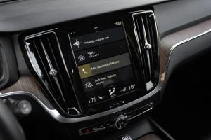 Melns Volvo V60 2018 Jelgava, ar dzinēja tilpumu 2.00 L un nobraukumu 167 tūkst. km par 17000 €, foto 15 vietnē AUTOMOTO.COM.LV