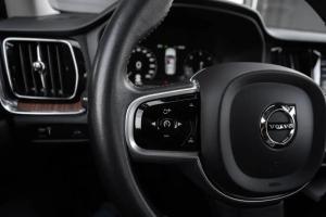 Melns Volvo V60 2018 Jelgava, ar dzinēja tilpumu 2.00 L un nobraukumu 167 tūkst. km par 17000 €, foto 19 vietnē AUTOMOTO.COM.LV