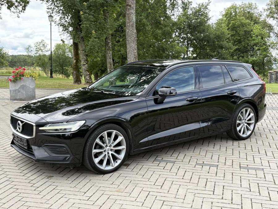 Melns Volvo V60 2018 Kauņa, ar dzinēja tilpumu 1.97 L un nobraukumu 216 tūkst. km par 14350 €, foto 4 vietnē AUTOMOTO.COM.LV