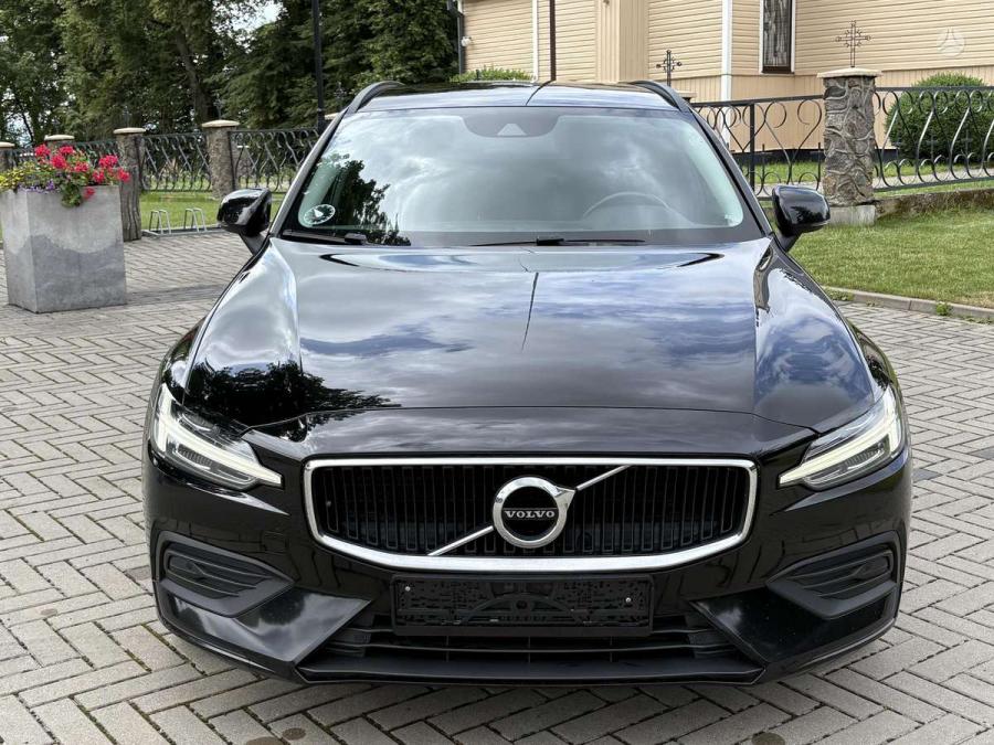 Melns Volvo V60 2018 Kauņa, ar dzinēja tilpumu 1.97 L un nobraukumu 216 tūkst. km par 14350 €, foto 5 vietnē AUTOMOTO.COM.LV