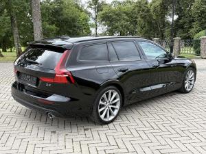 Melns Volvo V60 2018 Kauņa, ar dzinēja tilpumu 1.97 L un nobraukumu 216 tūkst. km par 14350 €, foto 9 vietnē AUTOMOTO.COM.LV