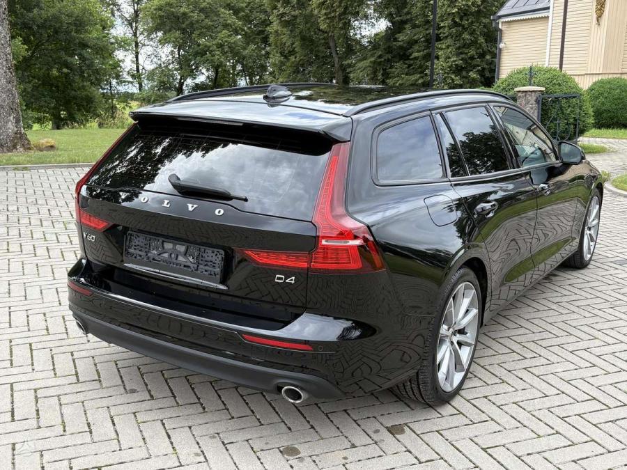 Melns Volvo V60 2018 Kauņa, ar dzinēja tilpumu 1.97 L un nobraukumu 216 tūkst. km par 14350 €, foto 10 vietnē AUTOMOTO.COM.LV
