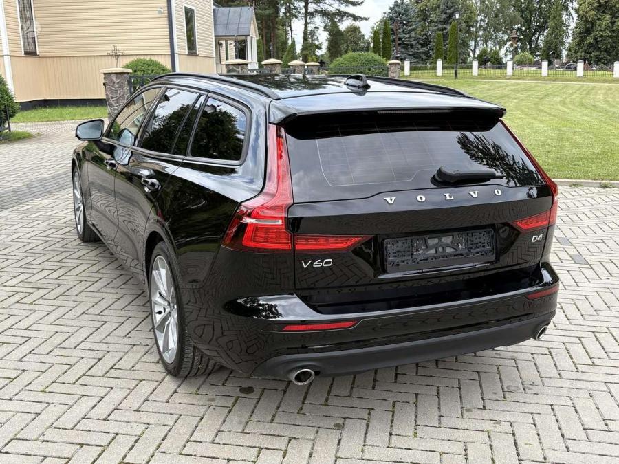 Melns Volvo V60 2018 Kauņa, ar dzinēja tilpumu 1.97 L un nobraukumu 216 tūkst. km par 14350 €, foto 12 vietnē AUTOMOTO.COM.LV
