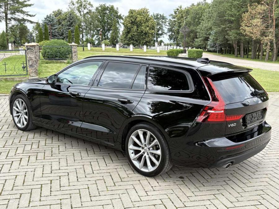 Melns Volvo V60 2018 Kauņa, ar dzinēja tilpumu 1.97 L un nobraukumu 216 tūkst. km par 14350 €, foto 13 vietnē AUTOMOTO.COM.LV