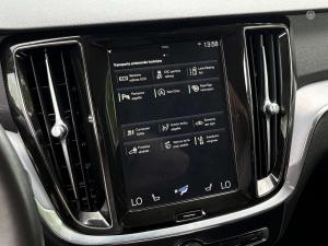 Melns Volvo V60 2018 Kauņa, ar dzinēja tilpumu 1.97 L un nobraukumu 216 tūkst. km par 14350 €, foto 17 vietnē AUTOMOTO.COM.LV