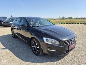 Melns Volvo V60 2018 Viļņa, ar dzinēja tilpumu 2.00 L un nobraukumu 233 tūkst. km par 8400 €, foto 3 vietnē AUTOMOTO.COM.LV