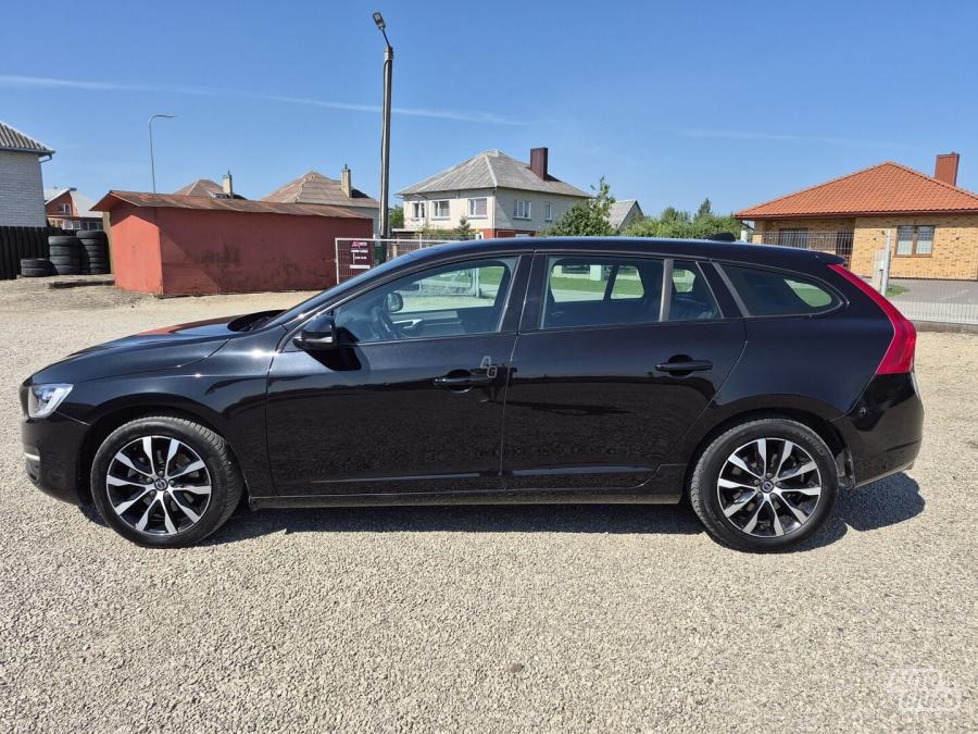 Melns Volvo V60 2018 Viļņa, ar dzinēja tilpumu 2.00 L un nobraukumu 233 tūkst. km par 8400 €, foto 6 vietnē AUTOMOTO.COM.LV