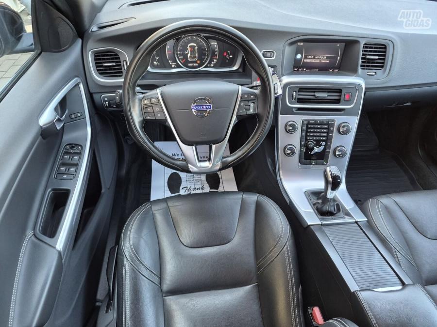 Melns Volvo V60 2018 Viļņa, ar dzinēja tilpumu 2.00 L un nobraukumu 233 tūkst. km par 8400 €, foto 9 vietnē AUTOMOTO.COM.LV