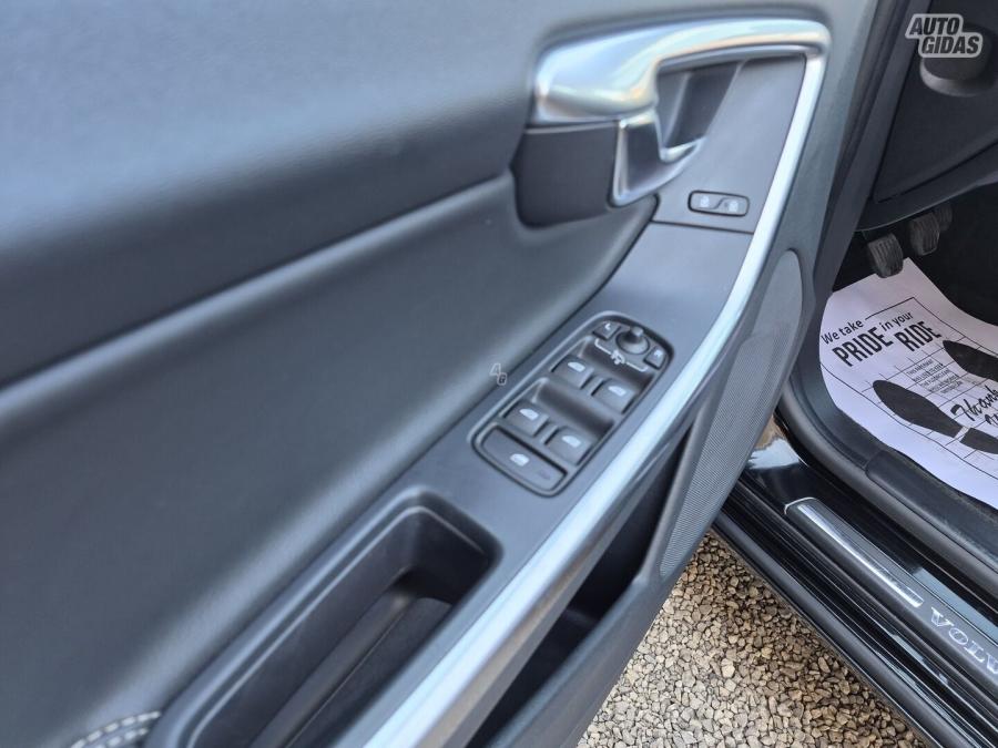 Melns Volvo V60 2018 Viļņa, ar dzinēja tilpumu 2.00 L un nobraukumu 233 tūkst. km par 8400 €, foto 11 vietnē AUTOMOTO.COM.LV