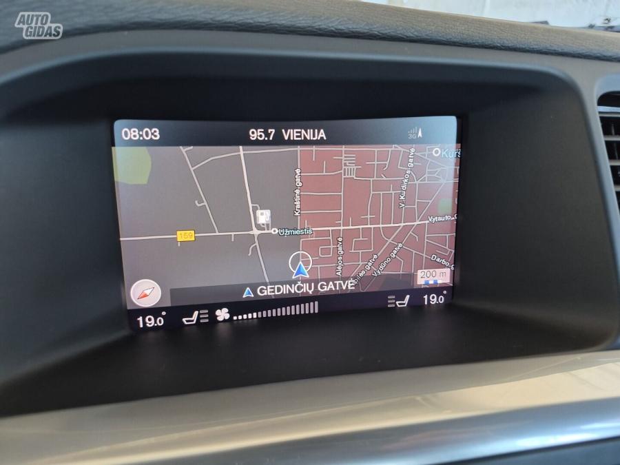 Melns Volvo V60 2018 Viļņa, ar dzinēja tilpumu 2.00 L un nobraukumu 233 tūkst. km par 8400 €, foto 16 vietnē AUTOMOTO.COM.LV