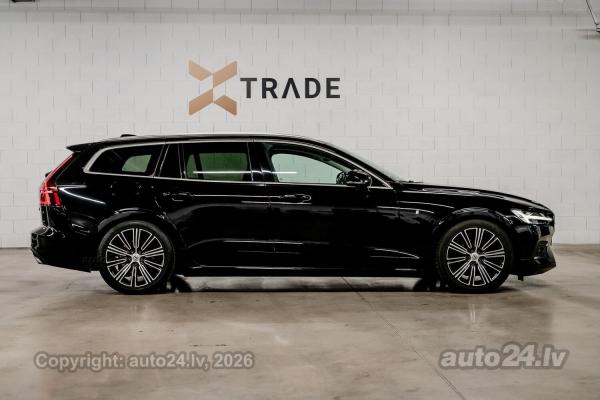 Black Volvo V60 2018 in Parnu, with an engine capacity of 2.00 L and mileage of 194 thousand km for 17990 €, photo 7 on AUTOMOTO.COM.LV