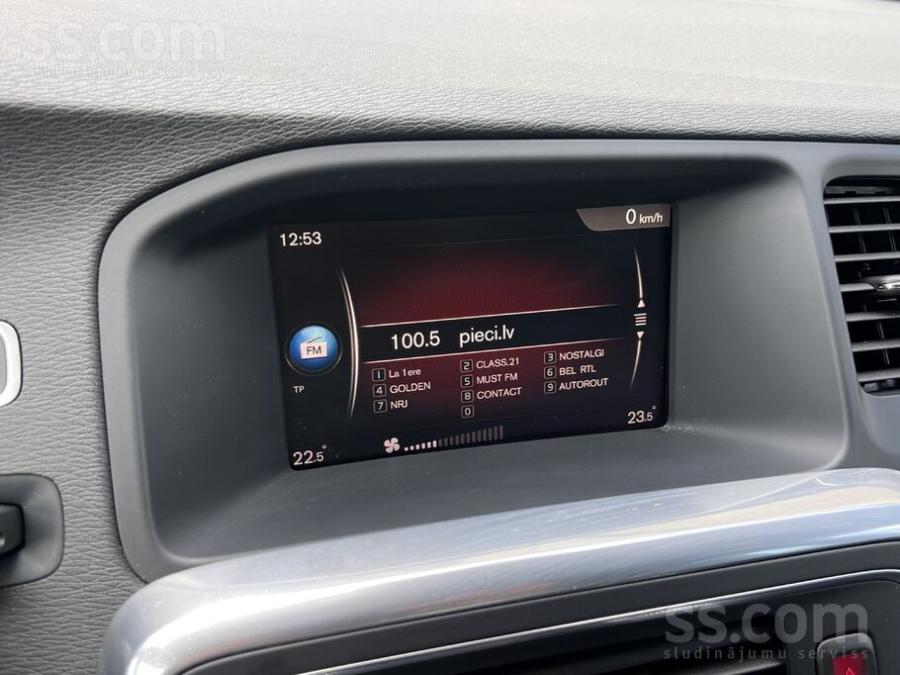 Melns Volvo V60 2018 Limbaži, ar dzinēja tilpumu 2.00 L un nobraukumu 169 tūkst. km par 9750 €, foto 15 vietnē AUTOMOTO.COM.LV