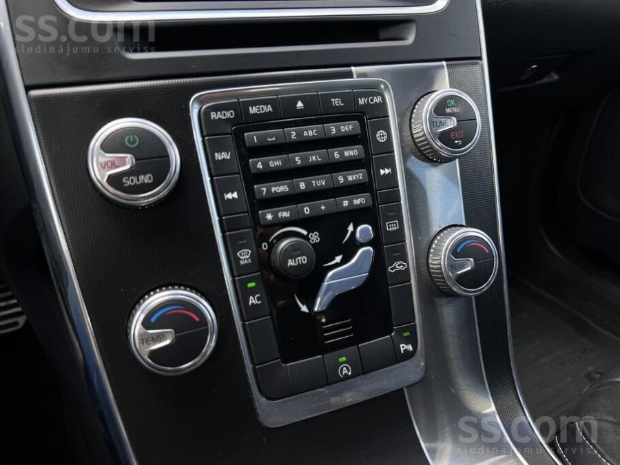 Melns Volvo V60 2018 Limbaži, ar dzinēja tilpumu 2.00 L un nobraukumu 169 tūkst. km par 9750 €, foto 17 vietnē AUTOMOTO.COM.LV