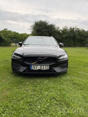 Melns Volvo V60 2018 Dobele, ar dzinēja tilpumu 2.00 L un nobraukumu 289 tūkst. km par 15000 €, foto 4 vietnē AUTOMOTO.COM.LV