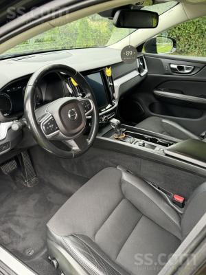 Melns Volvo V60 2018 Dobele, ar dzinēja tilpumu 2.00 L un nobraukumu 289 tūkst. km par 15000 €, foto 7 vietnē AUTOMOTO.COM.LV