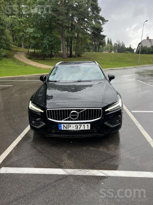 Melns Volvo V60 2018 Alūksne, ar dzinēja tilpumu 2.00 L un nobraukumu 204 tūkst. km par 14500 €, foto 6 vietnē AUTOMOTO.COM.LV