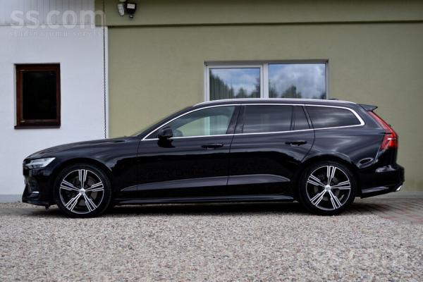 Melns Volvo V60 2018 Tukums, ar dzinēja tilpumu 2.00 L un nobraukumu 0 tūkst. km par 16990 €, foto 11 vietnē AUTOMOTO.COM.LV