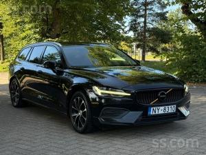Melns Volvo V60 2018 Rīga, ar dzinēja tilpumu 2.00 L un nobraukumu 290 tūkst. km par 11990 €, foto  vietnē AUTOMOTO.COM.LV