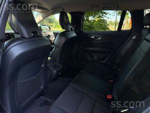 Black Volvo V60 2018 in Riga, with an engine capacity of 2.00 L and mileage of 290 thousand km for 11990 €, photo 13 on AUTOMOTO.COM.LV