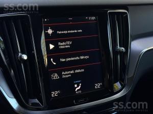 Black Volvo V60 2018 in Riga, with an engine capacity of 2.00 L and mileage of 290 thousand km for 11990 €, photo 17 on AUTOMOTO.COM.LV