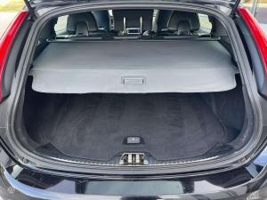 Melns Volvo V60 2018 Kauņa, ar dzinēja tilpumu 1.97 L un nobraukumu 288 tūkst. km par 7950 €, foto 33 vietnē AUTOMOTO.COM.LV