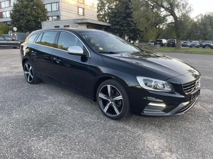 Черный Вольво B60 2018 в Каунас, объемом двигателя 1.97 л и пробегом 288 тыс. км за 7950 €, фото 7 на AUTOMOTO.COM.LV