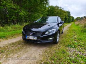 Melns Volvo V60 2018 Narva, ar dzinēja tilpumu 2.00 L un nobraukumu 158 tūkst. km par 11500 €, foto 4 vietnē AUTOMOTO.COM.LV